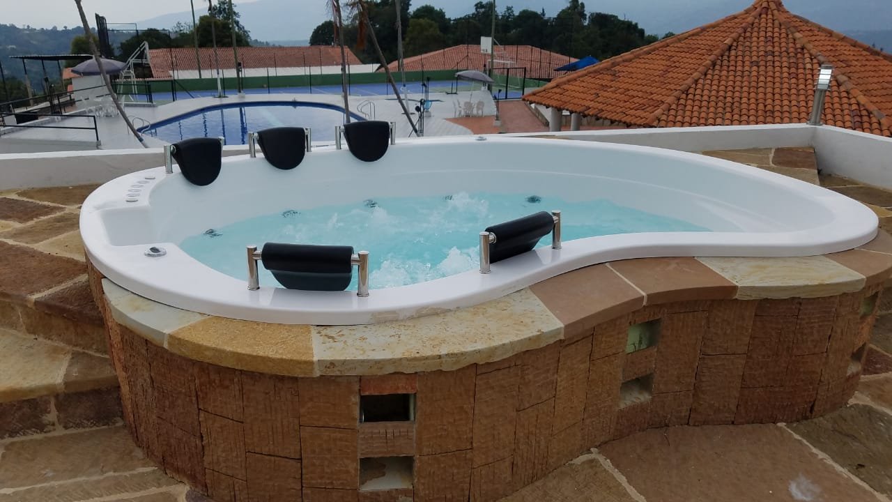 Venta de Jacuzzis ,Tinas, Jacuzzis, Equipos Garantizados - Turcos ...